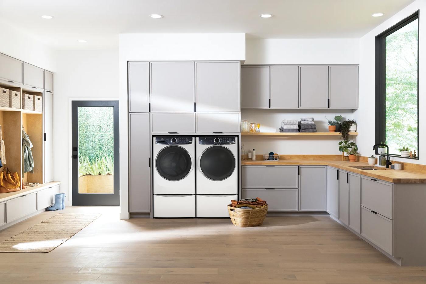 Electrolux - ELFE7637AW - Front Load Perfect Steam™ Electric Dryer with ...